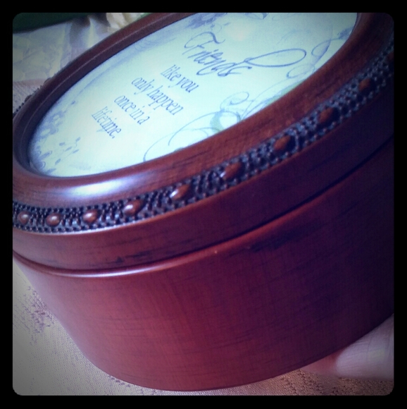 Vintage | Accents | Vintage Round Wooden Hinged Photo Trinket Box ...